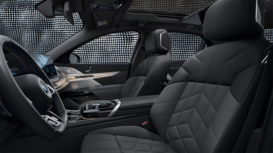 Experience Luxury: First-Ever BMW i7 M70 xDRIVE|BMW.in